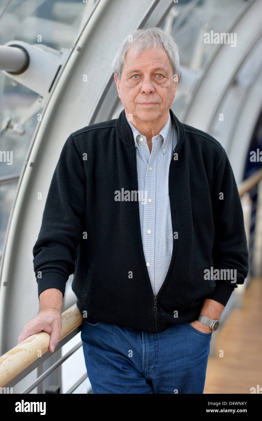 Kuschel in hi-res stock photography and images - Alamy