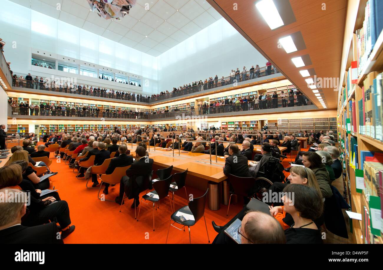 Hundreds of guests attend the opening ceremony of the reading room at ...