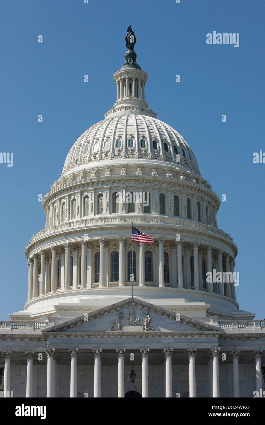 The United States Capitol building dome and statue, Washinton D.C., USA ...