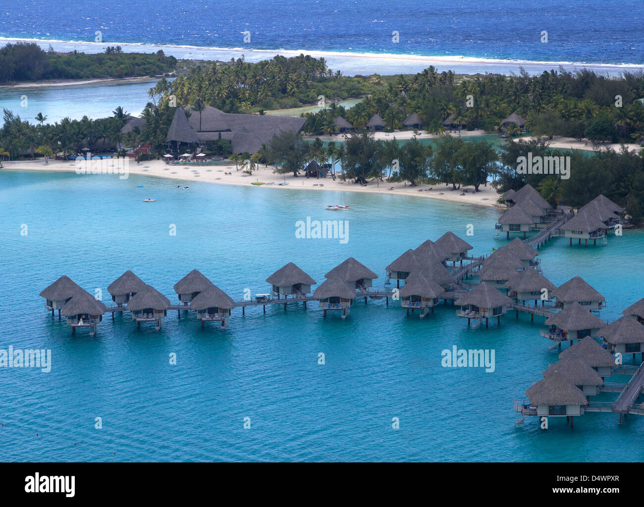 Bora bora lagoon resort hi-res stock photography and images - Alamy