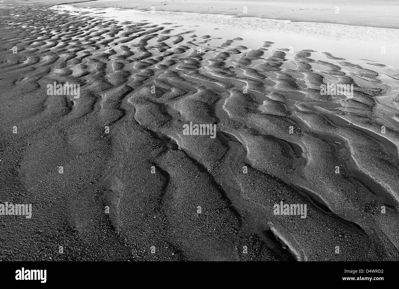 Rippled sand at beach ripple hi-res stock photography and images - Alamy