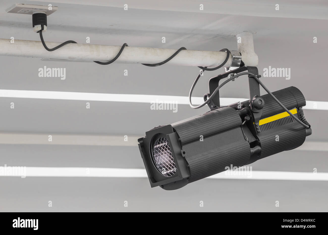Diaphragm beams hi-res stock photography and images - Alamy