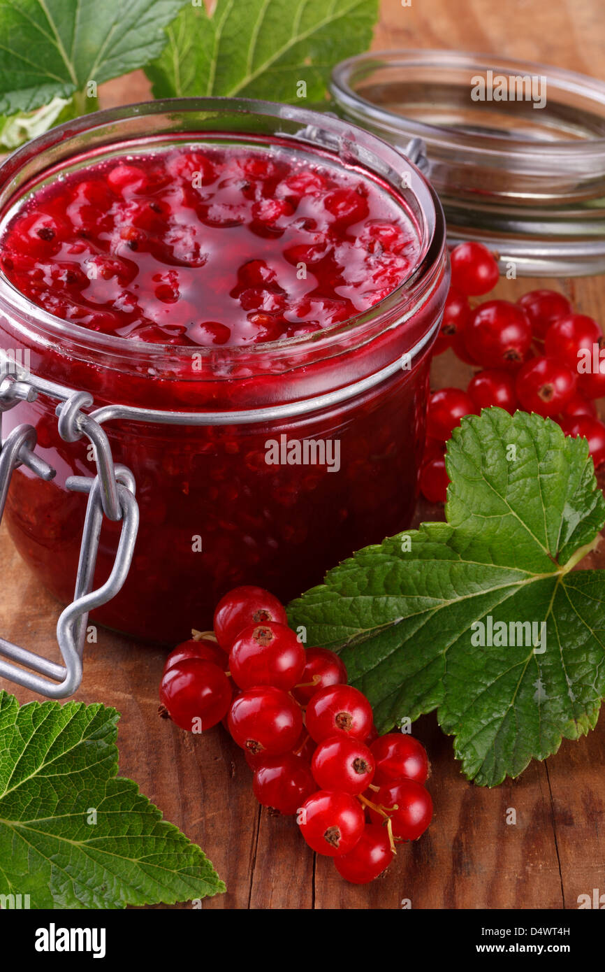 Currant bunch hi-res stock photography and images - Alamy