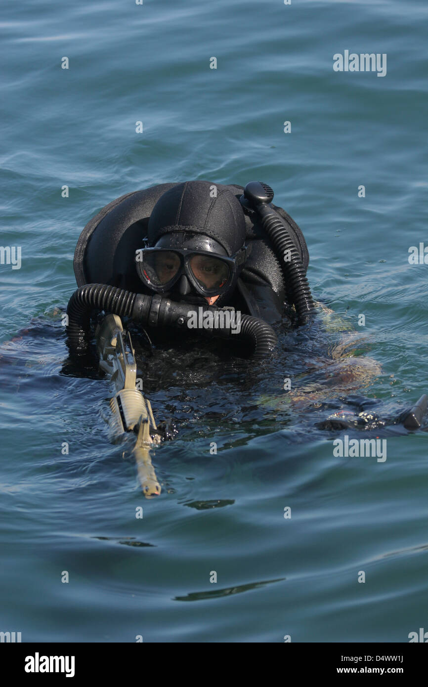 Combat swimmers hi-res stock photography and images - Alamy