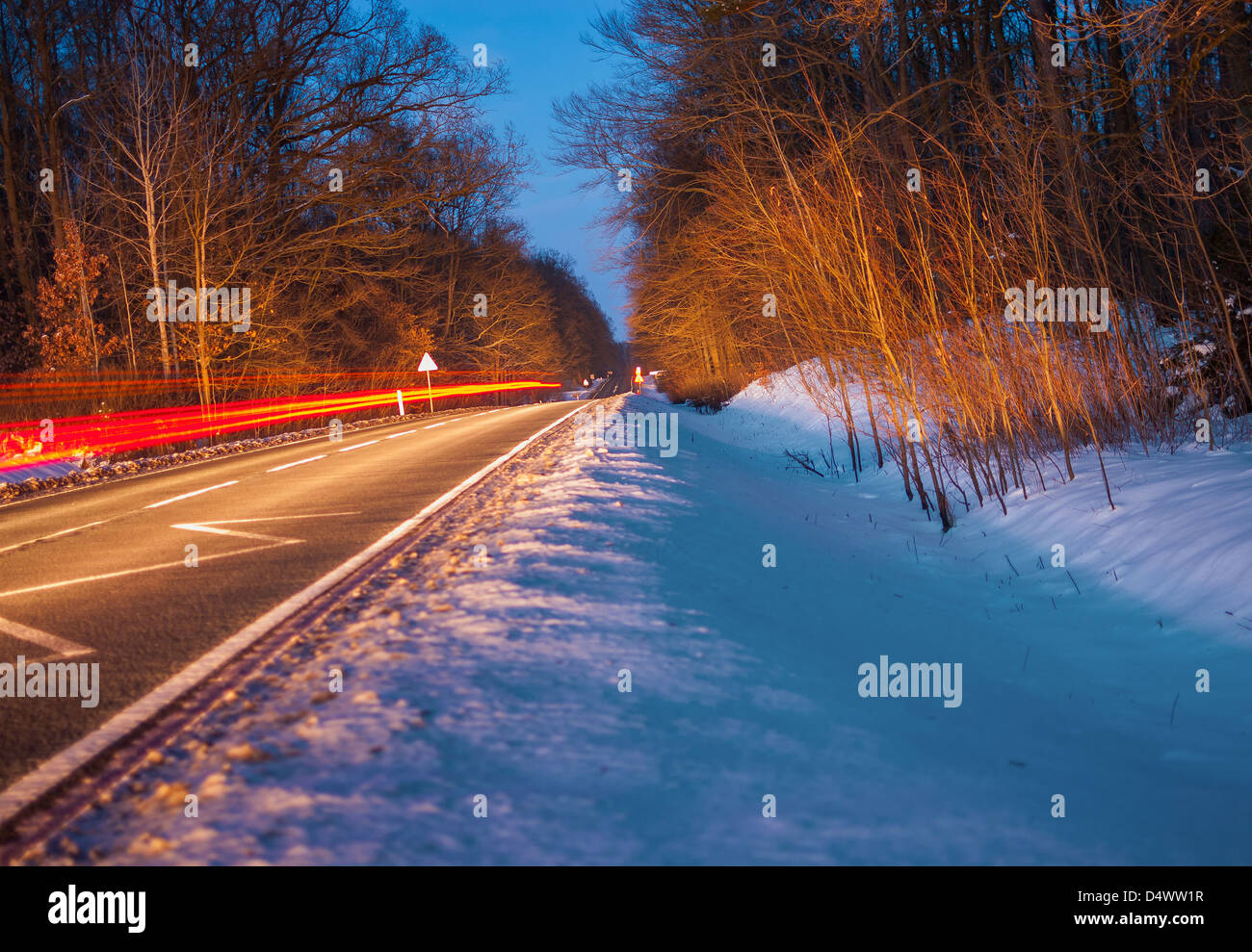 road at night Stock Photo - Alamy