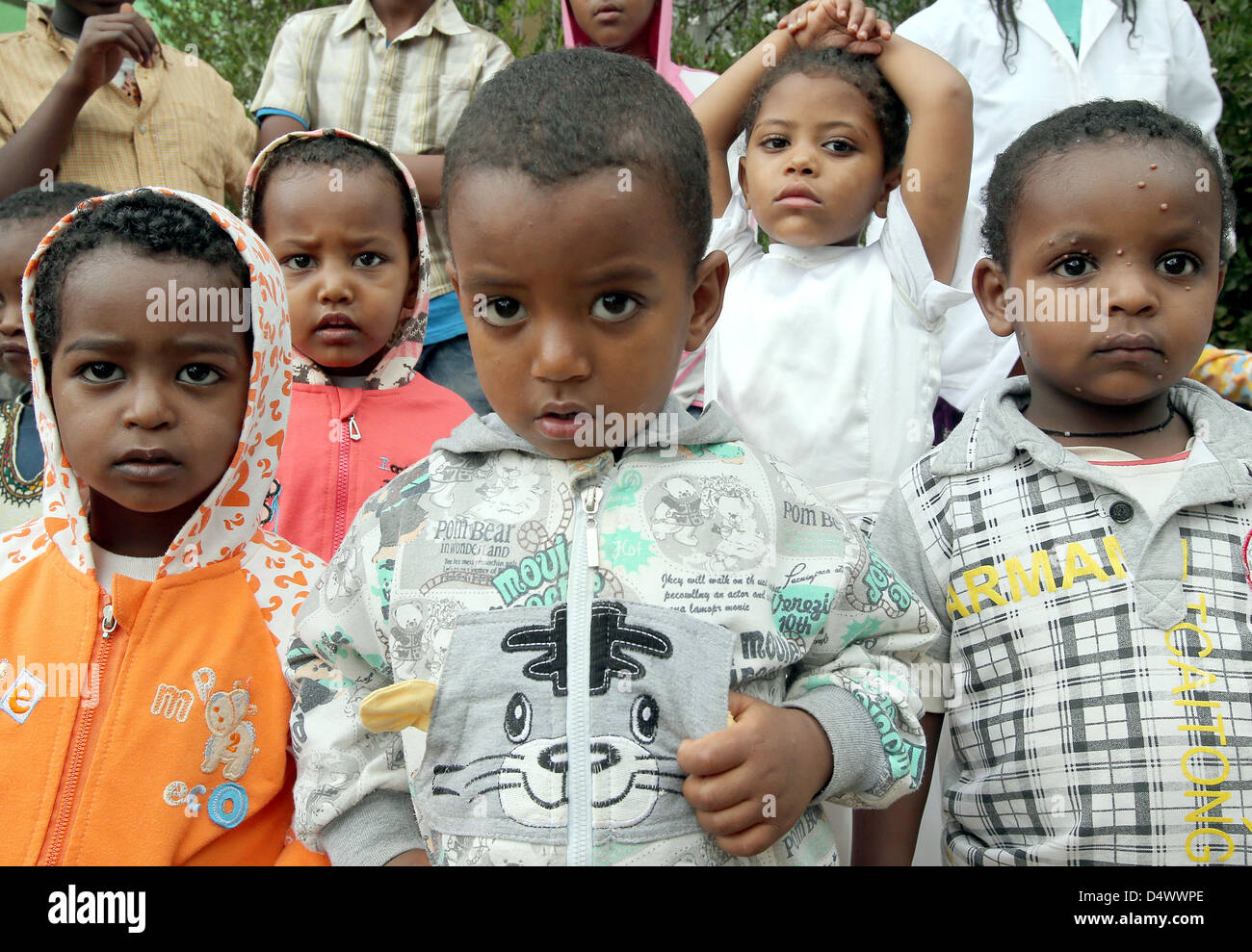 Orphan children awaits the arrival of partner of German President ...