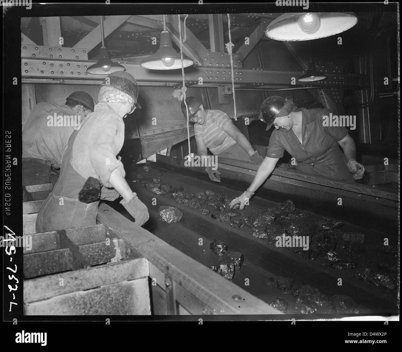 Women mine workers hi-res stock photography and images - Alamy