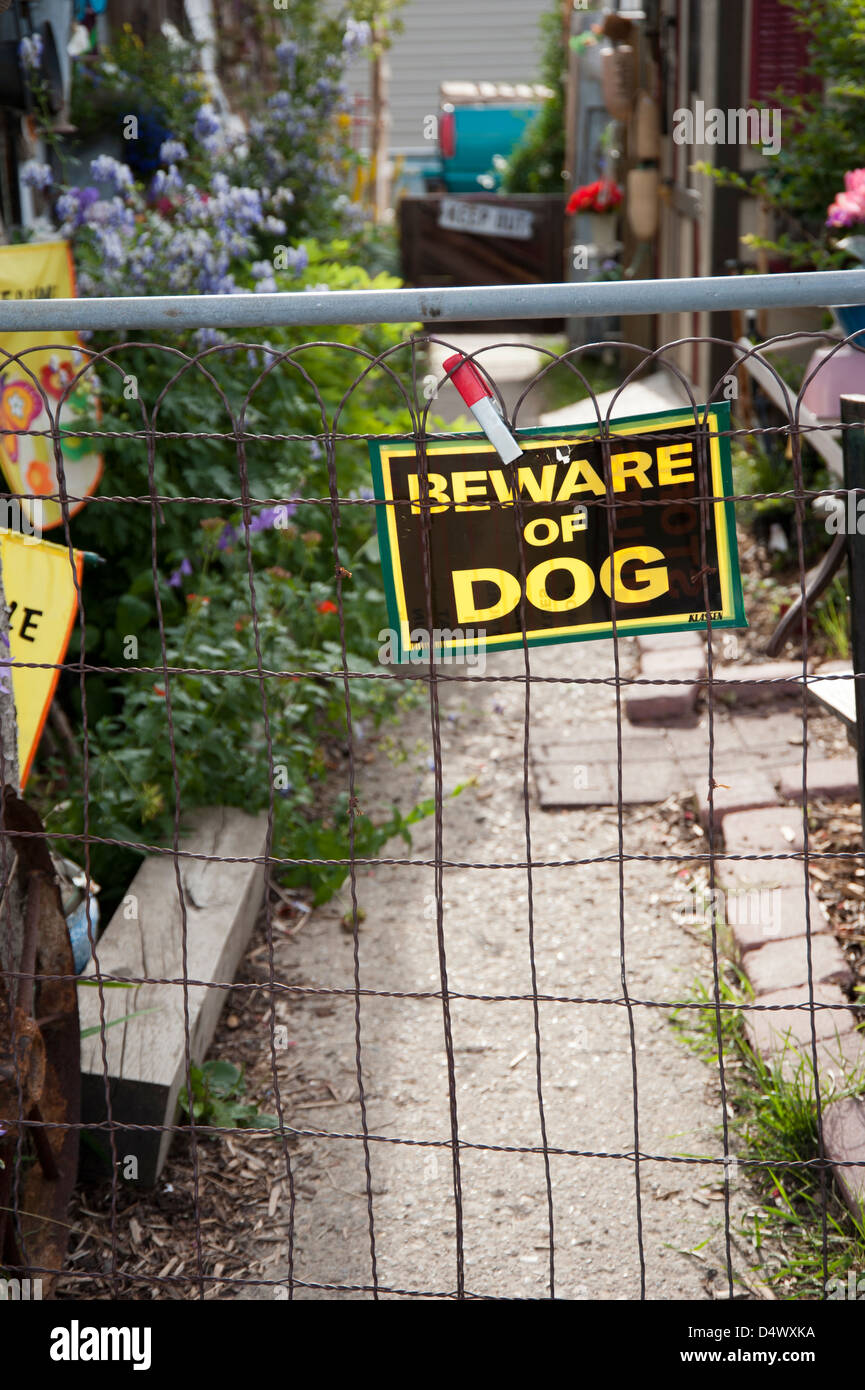 Beware of dog sign hi-res stock photography and images - Alamy