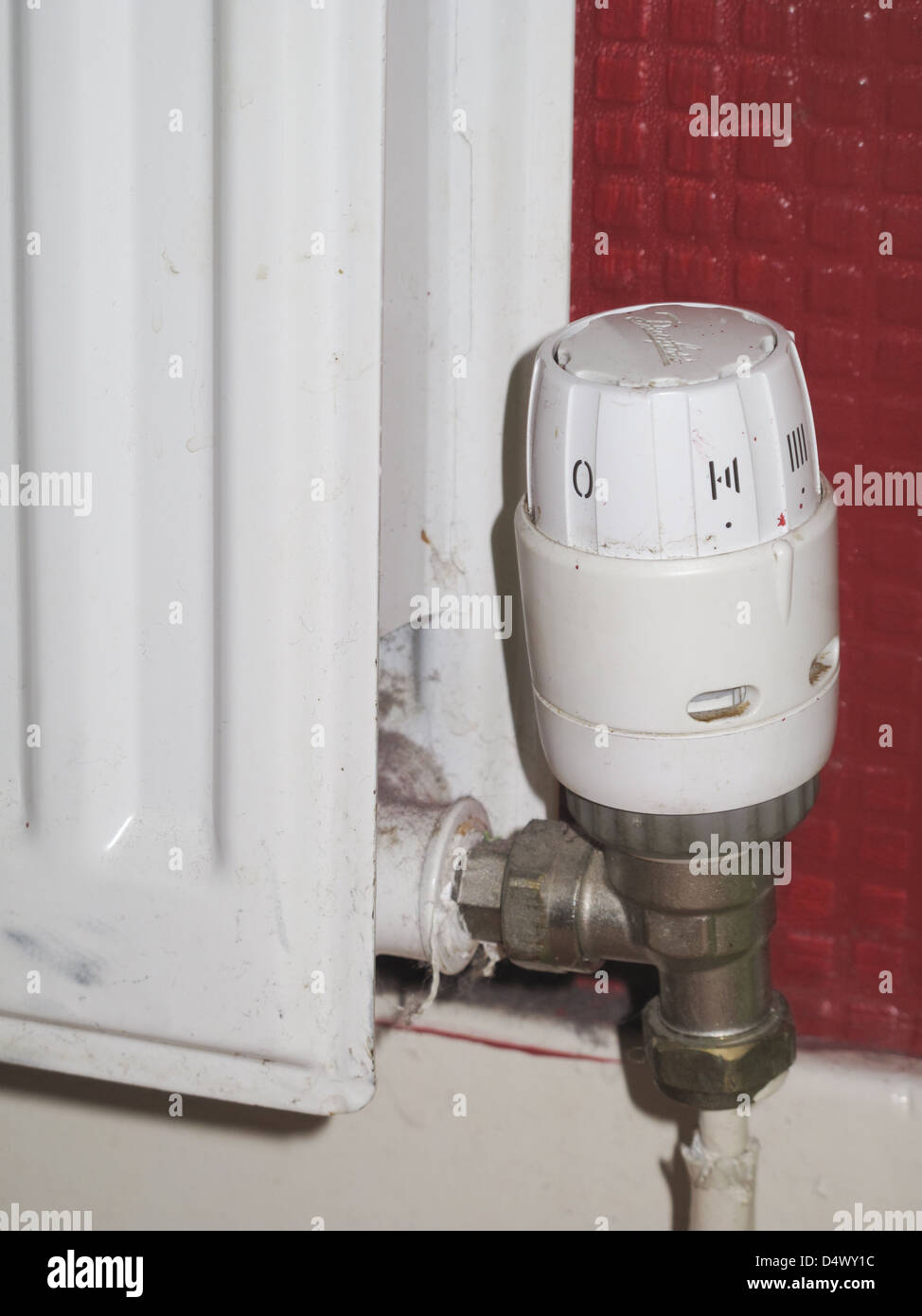 Thermostatic radiator valve Stock Photo - Alamy