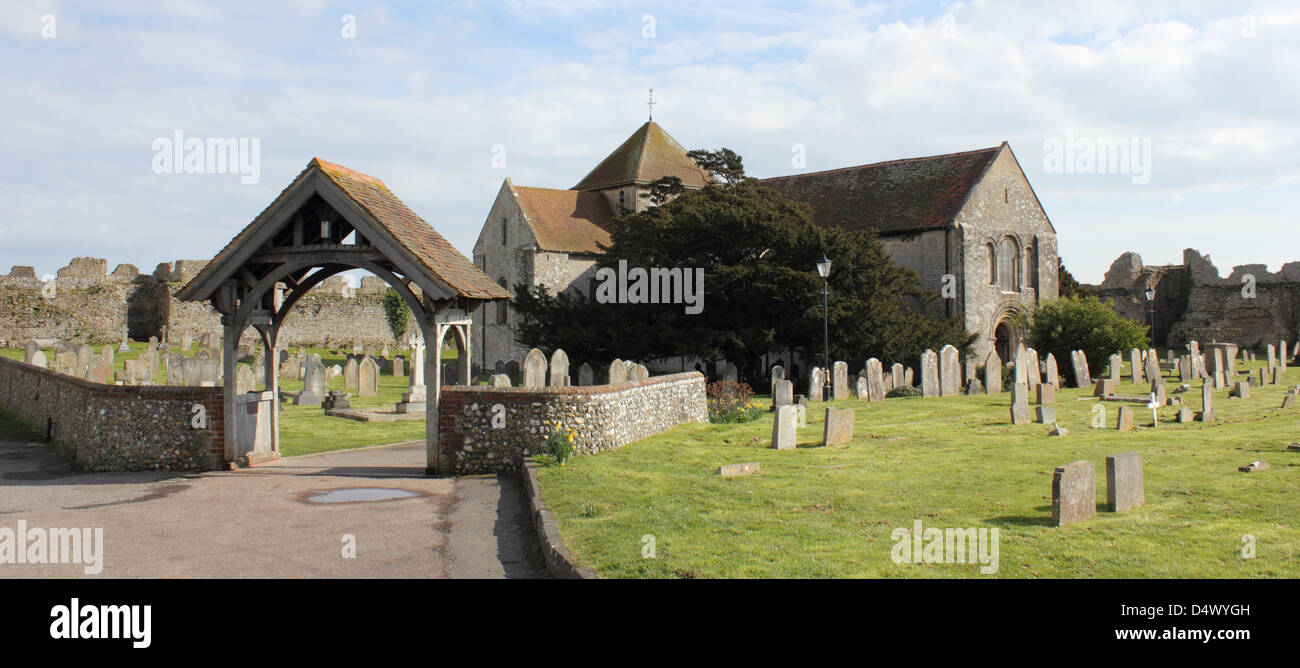 church and graveyard Stock Photo - Alamy