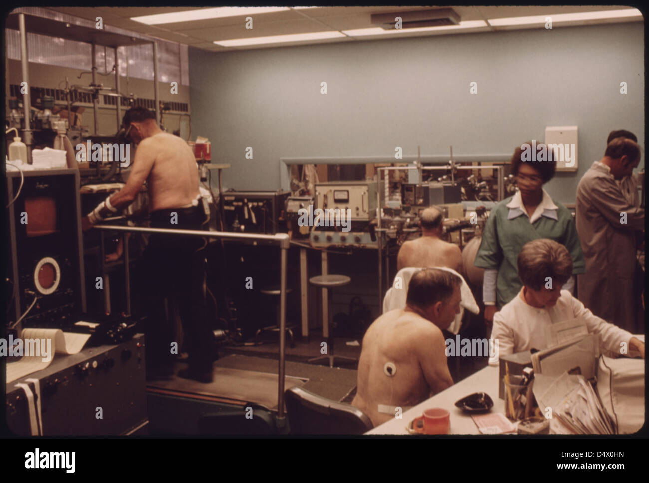 Miners undergo tests in the Black Lung Laboratory at the Appalachian ...