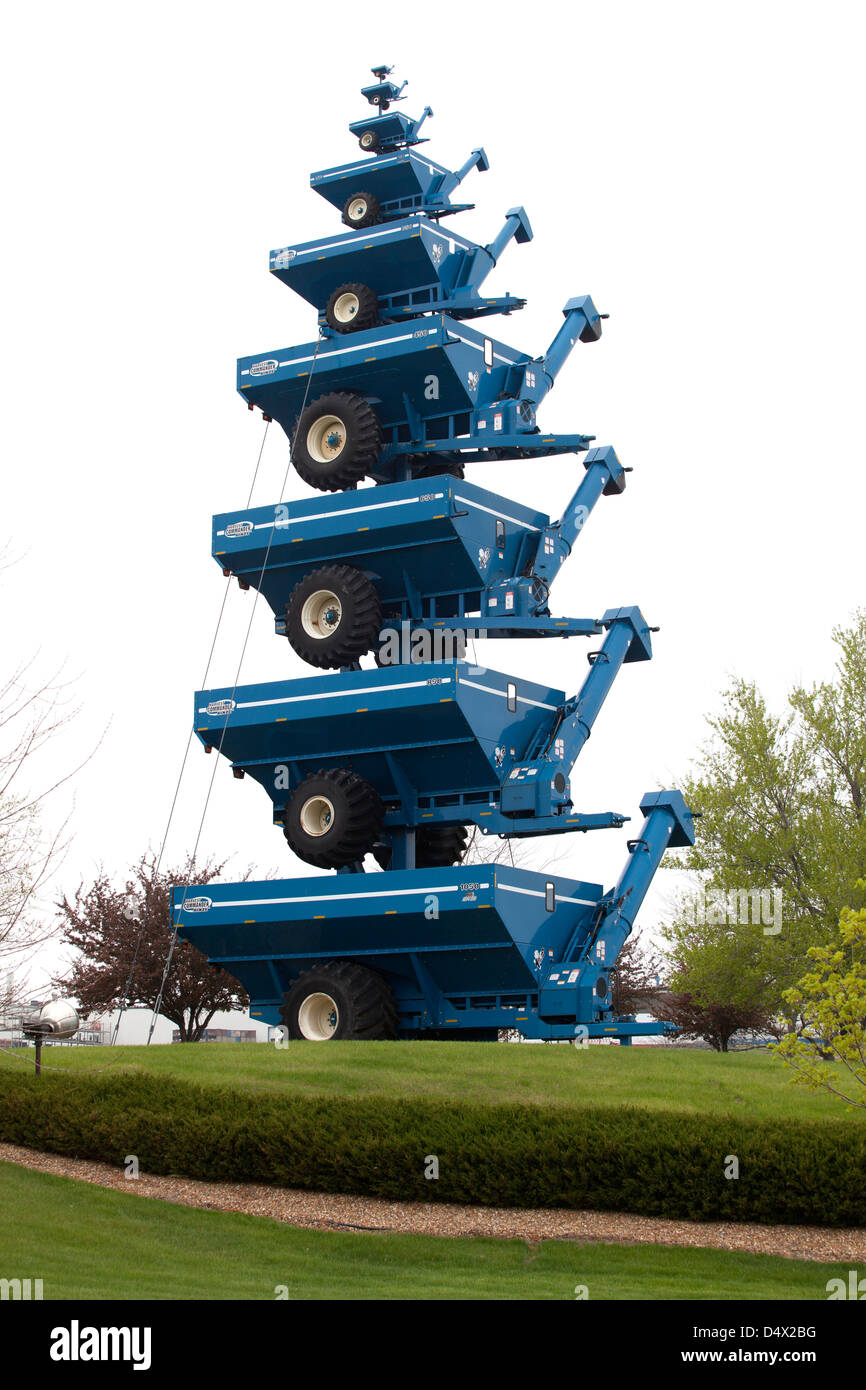 Grain carts hi-res stock photography and images - Alamy