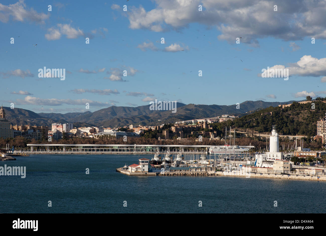 Malaga docks hi-res stock photography and images - Alamy
