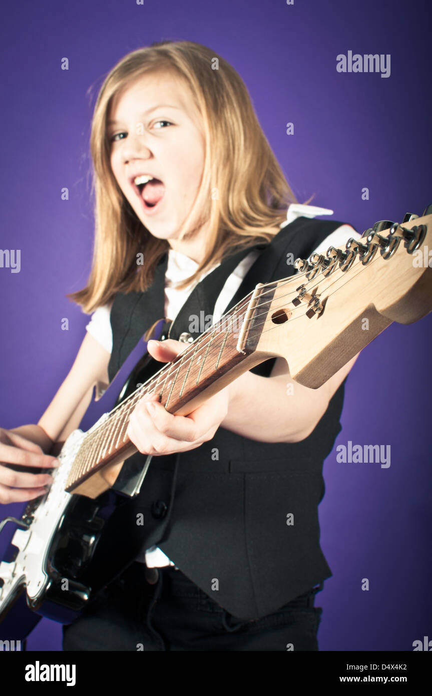 Guitar string detail Stock Photo - Alamy