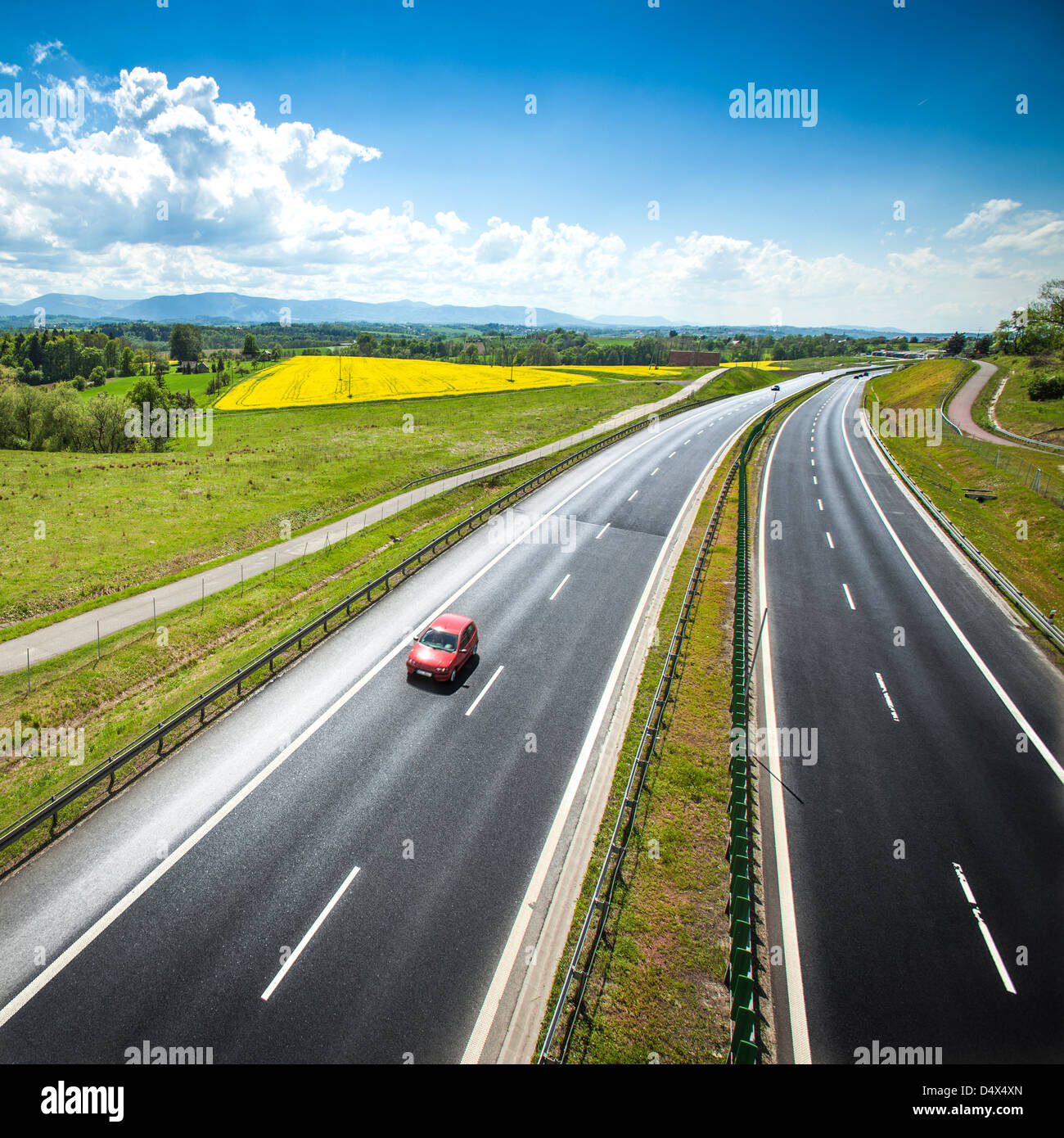 Road with curve hi-res stock photography and images - Alamy