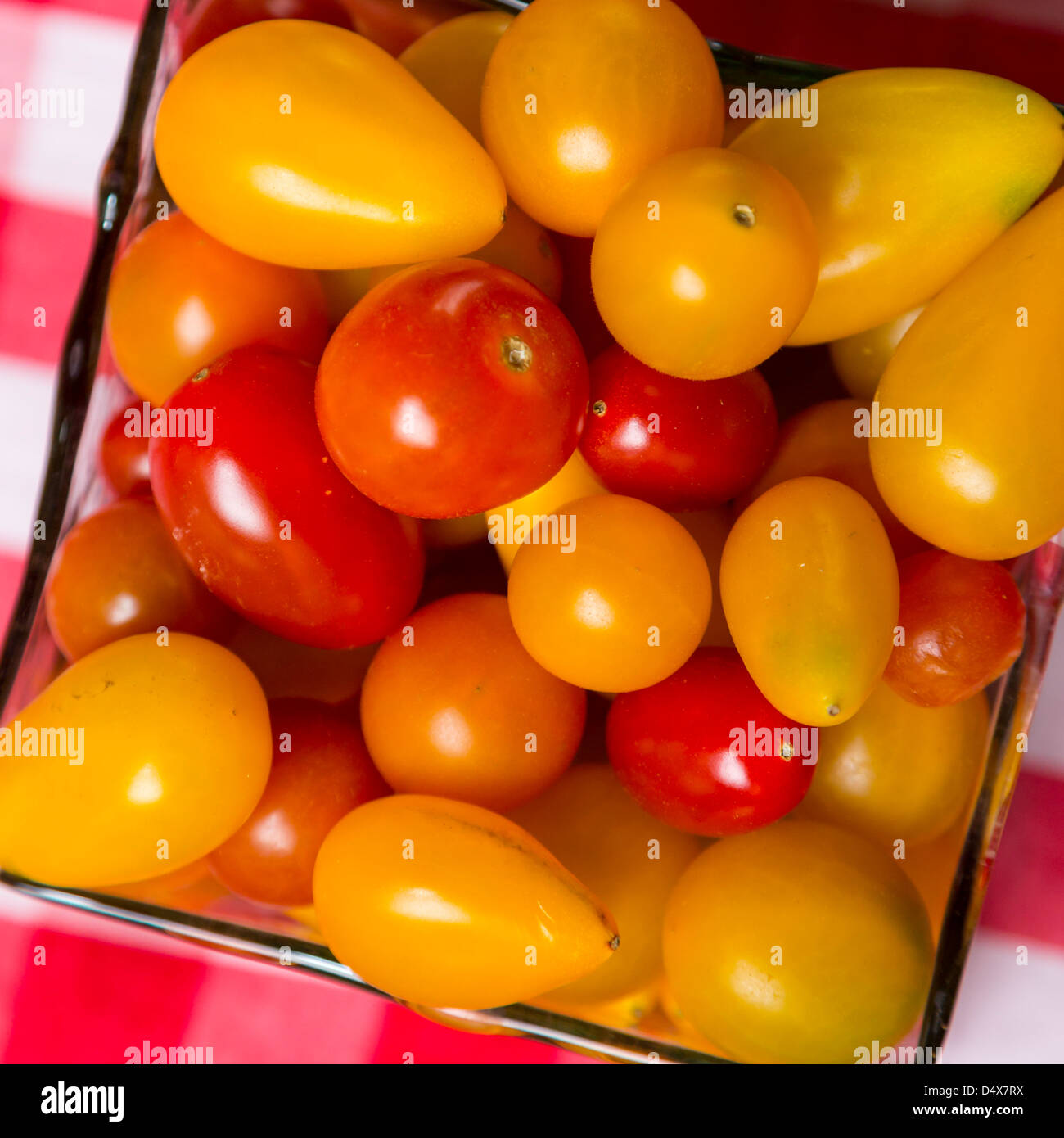 Cumpleanos hi-res stock photography and images - Alamy