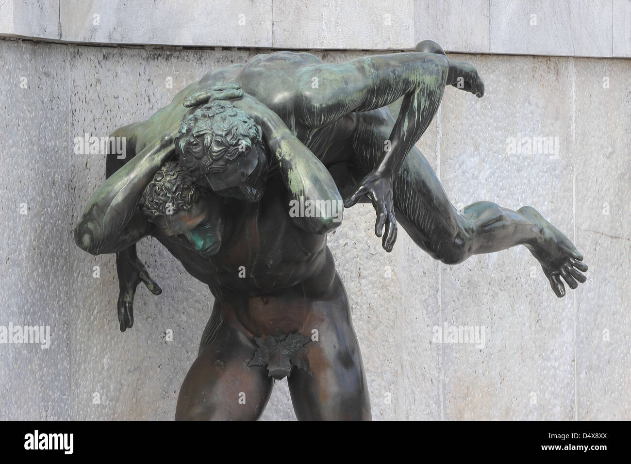 Roman wrestling statue hi-res stock photography and images - Alamy