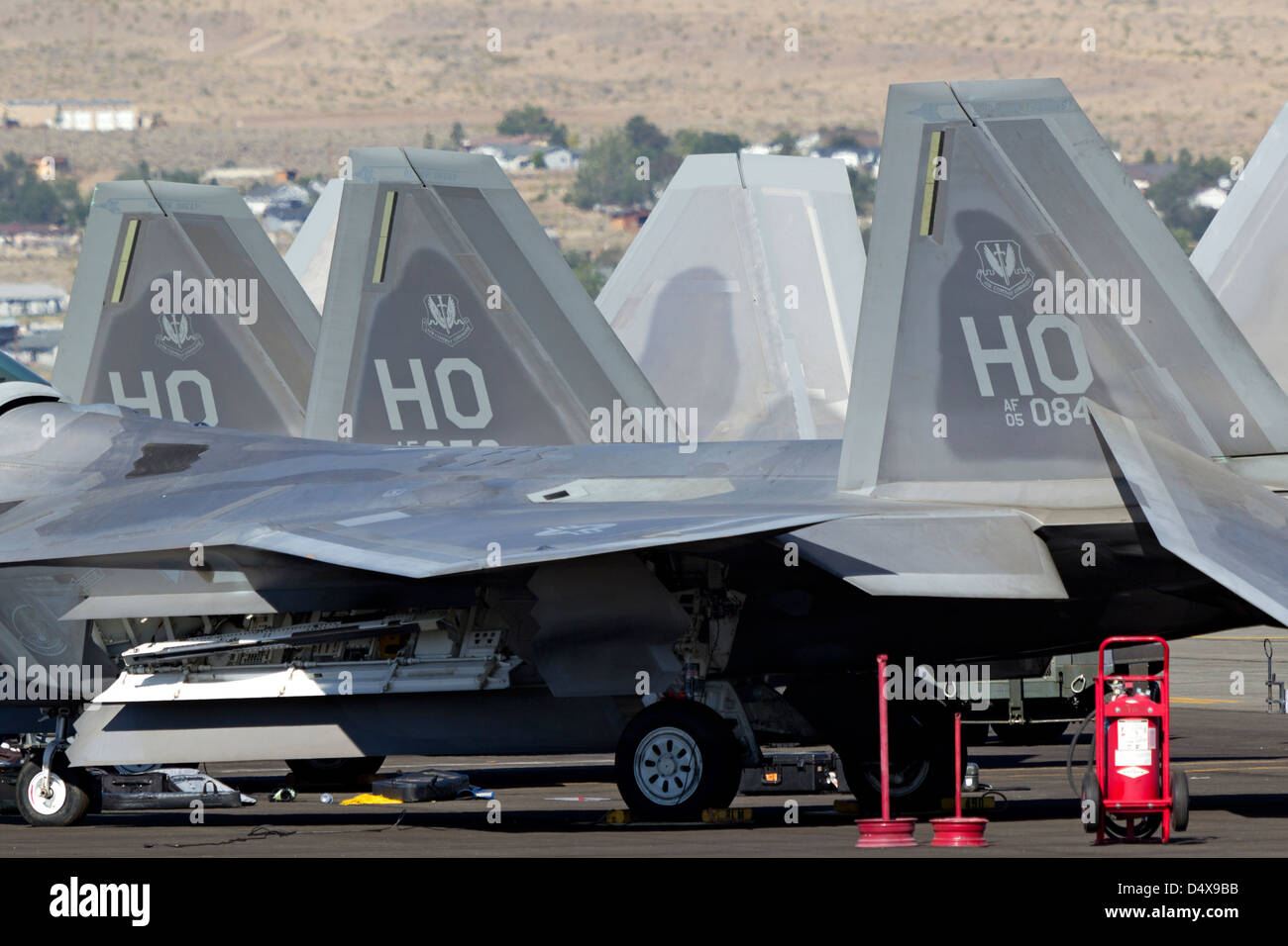 F-22 Raptors on the flight line Stock Photo - Alamy