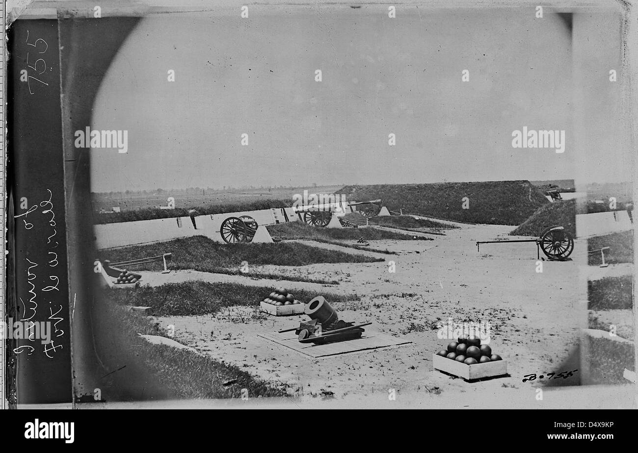 This 1860s photograph by Mathew Brady shows the interior of Fort ...