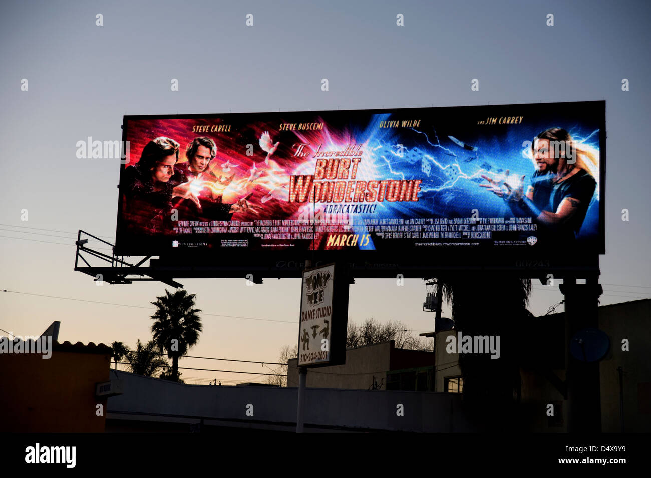 Digital advertising billboard hi-res stock photography and images - Alamy