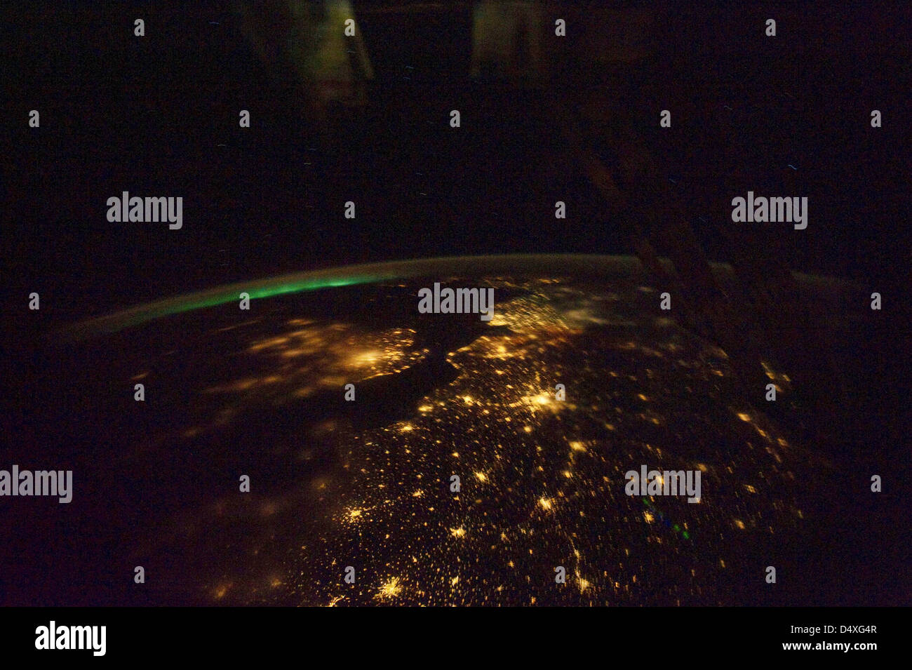 Europe space night london paris hi-res stock photography and images - Alamy