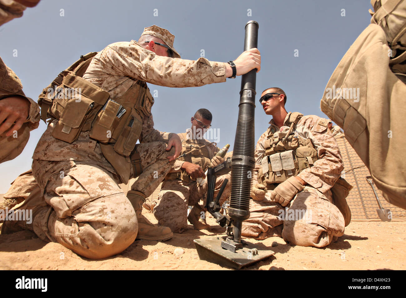 60mm mortar hi-res stock photography and images - Alamy