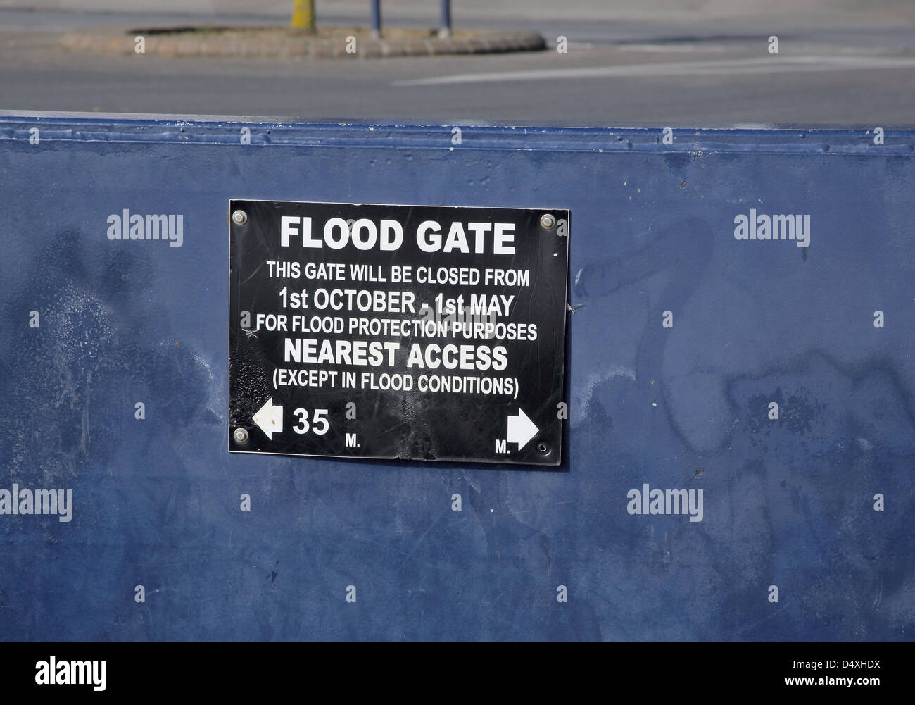 Protect flood hi-res stock photography and images - Alamy
