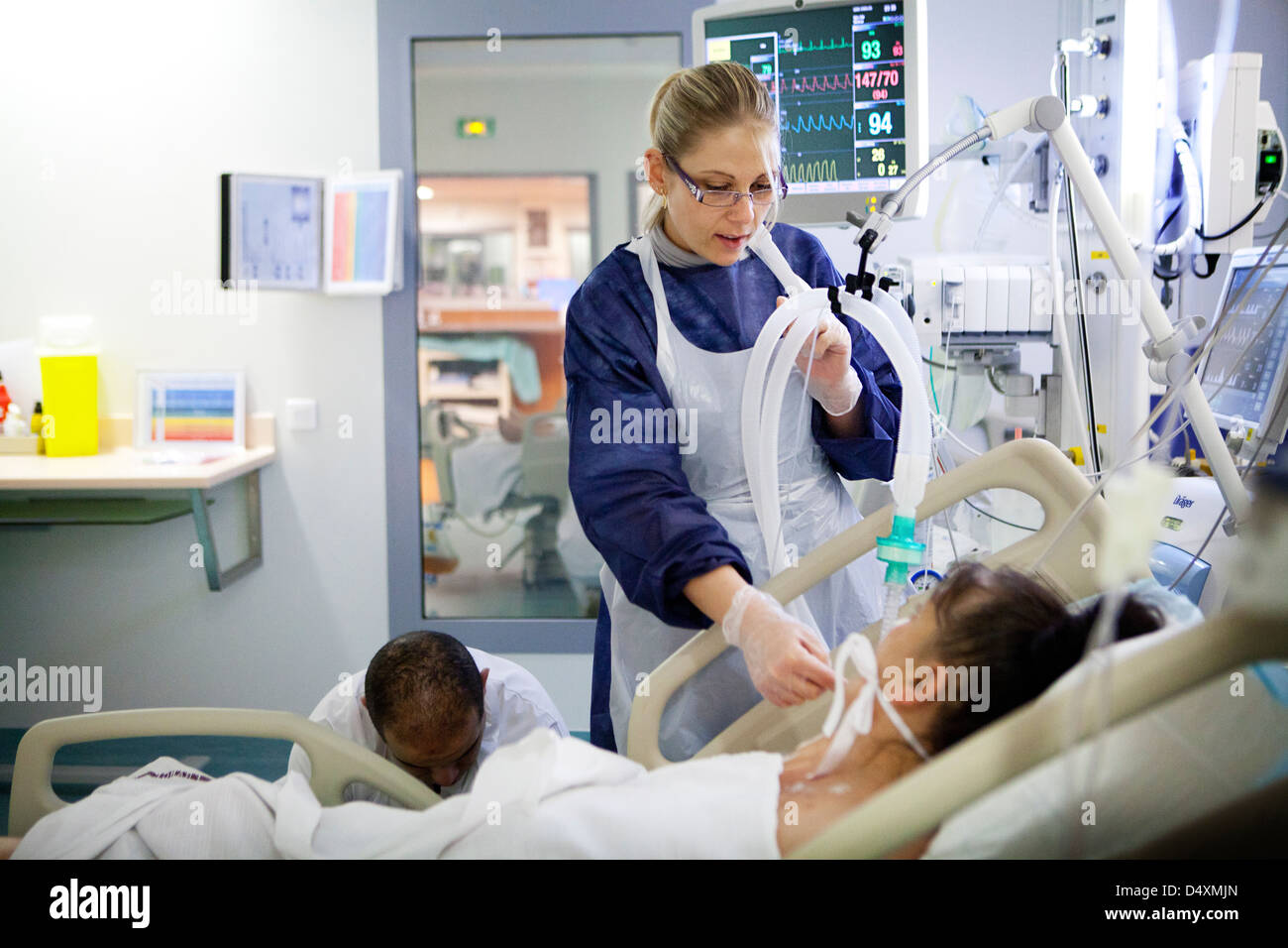 INTENSIVE CARE UNIT Stock Photo - Alamy
