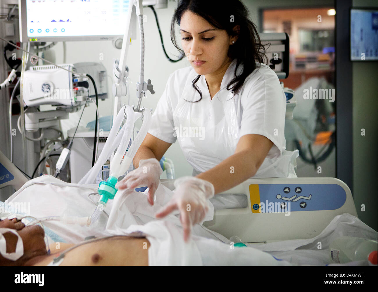 INTENSIVE CARE UNIT Stock Photo - Alamy