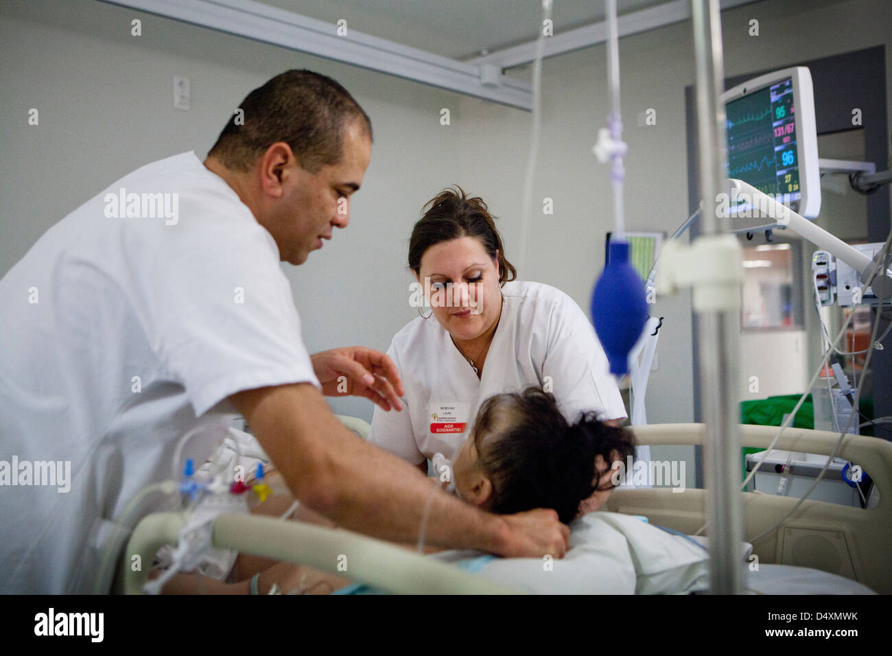 INTENSIVE CARE UNIT Stock Photo - Alamy
