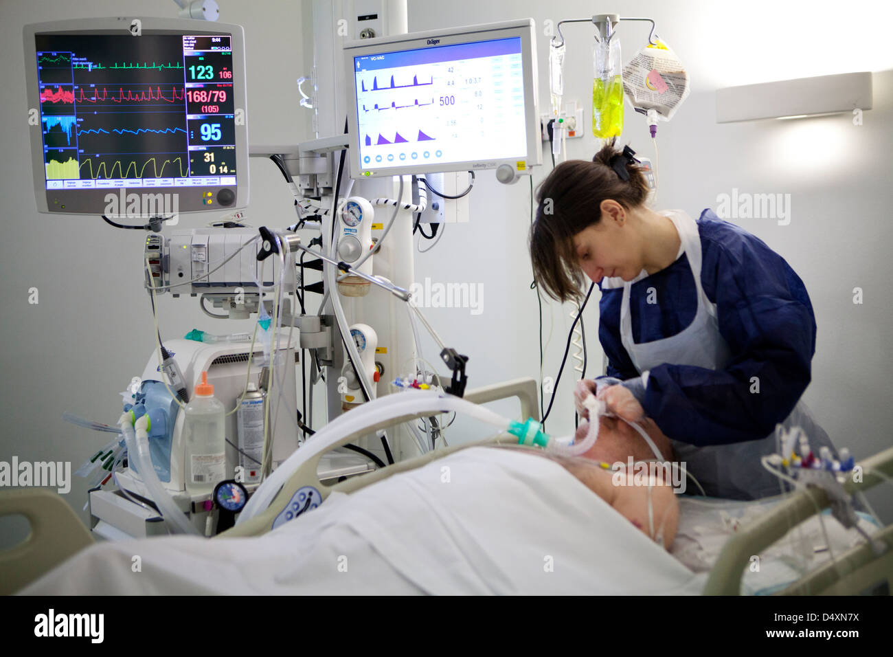 Intensive Care High Resolution Stock Photography and Images - Alamy
