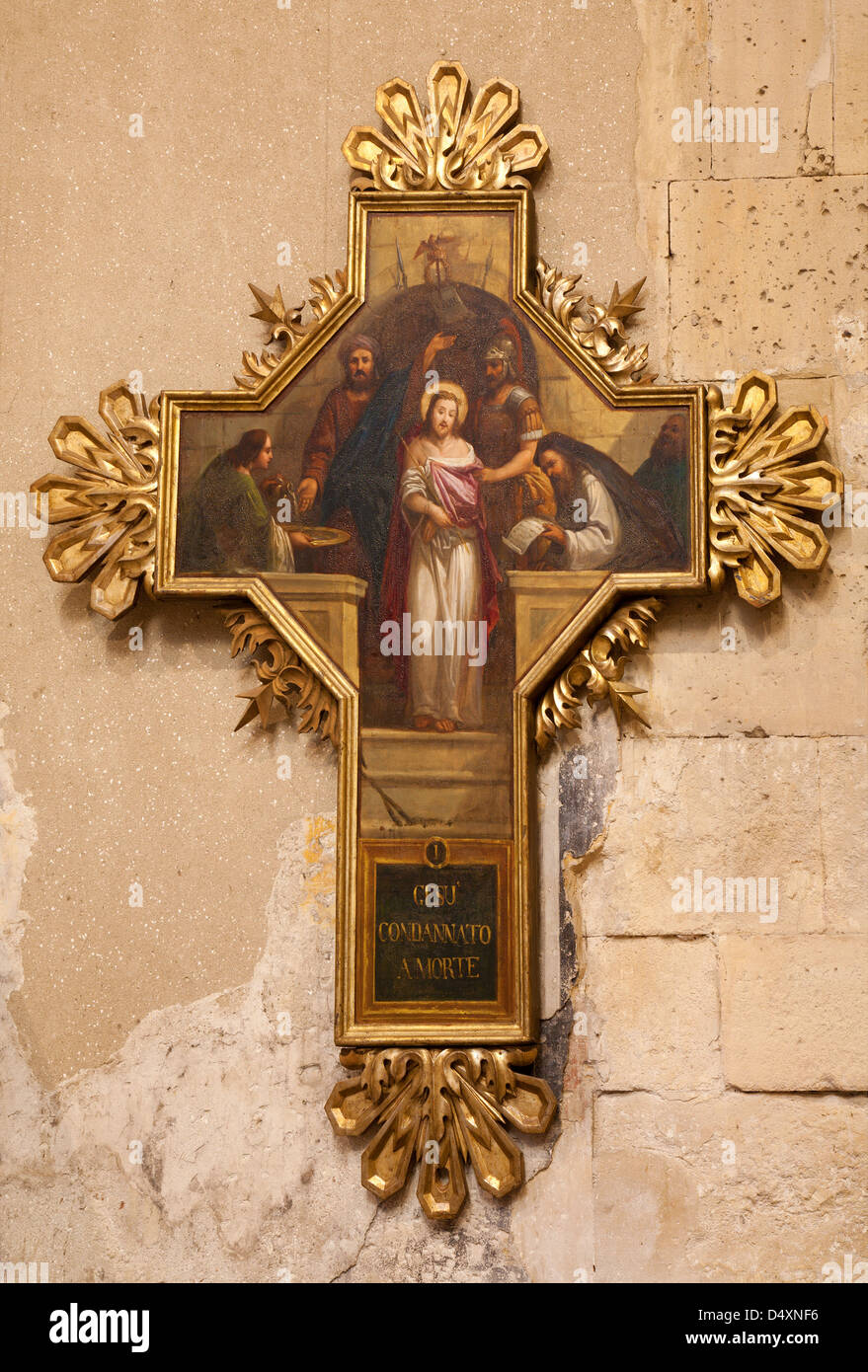 Verona san zeno basilica cross hi-res stock photography and images - Alamy
