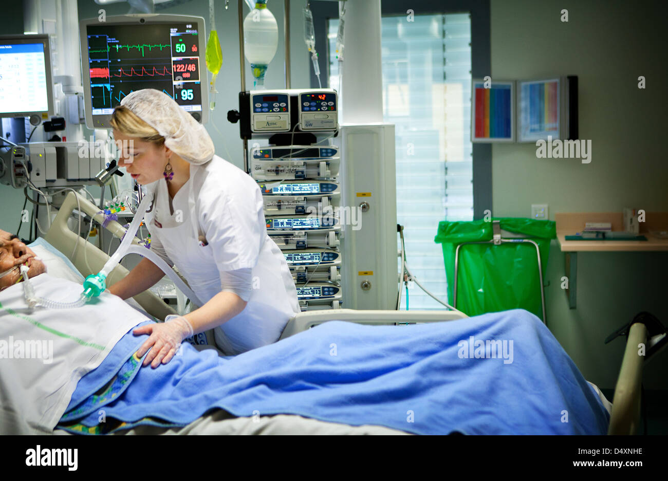Intensive care unit icu elderly hi-res stock photography and images - Alamy