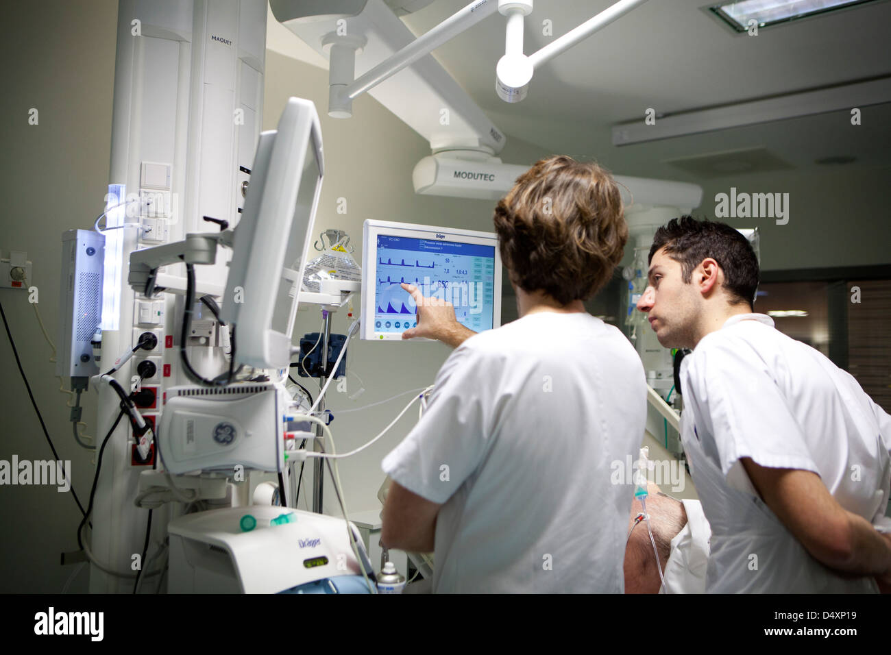 INTENSIVE CARE UNIT Stock Photo - Alamy