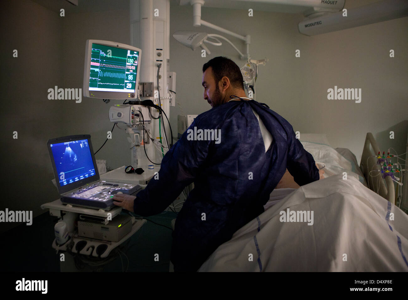 INTENSIVE CARE UNIT Stock Photo - Alamy
