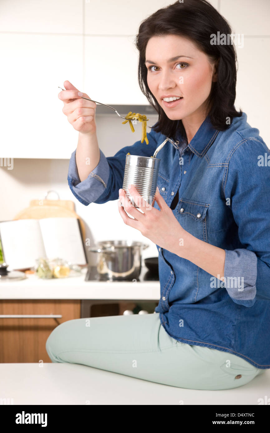 Open bean can hi-res stock photography and images - Alamy