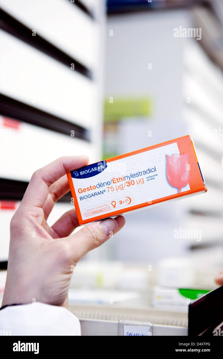 Estrogen contraceptives hi-res stock photography and images - Alamy