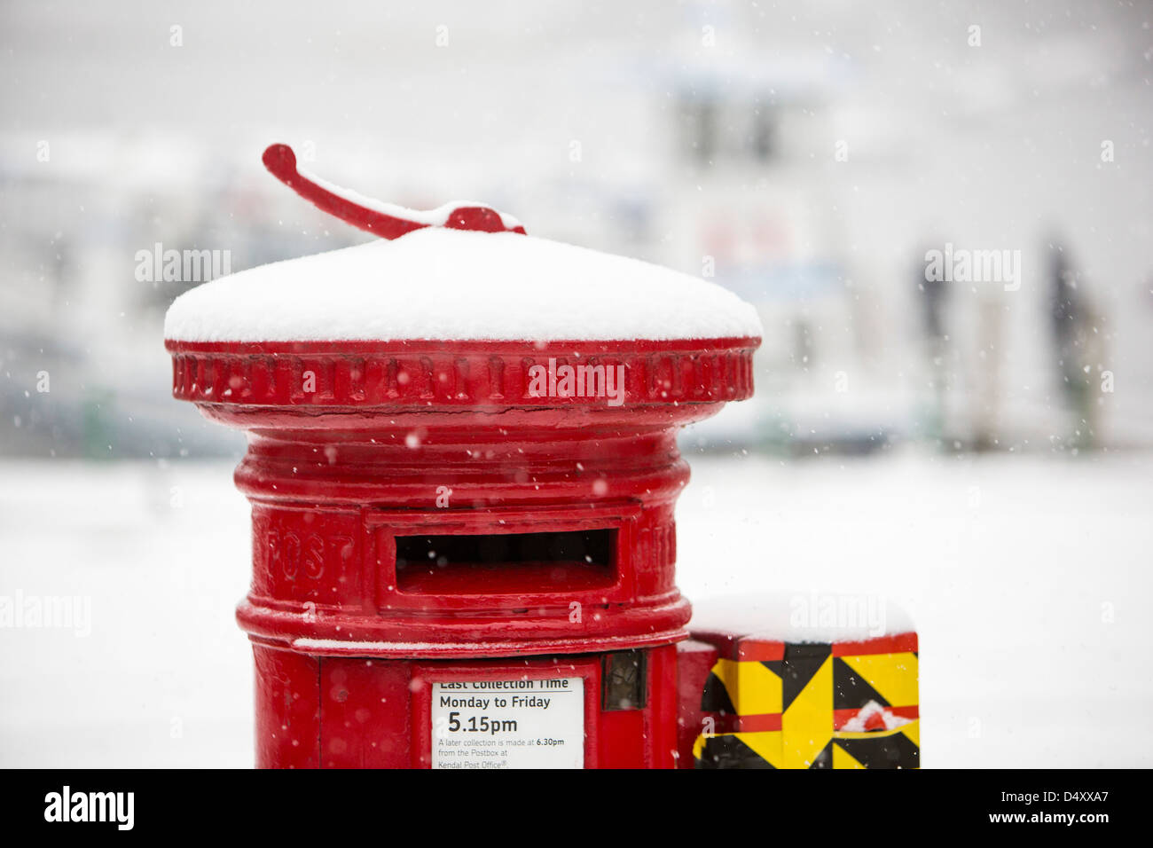 Cumbria, snow, post box hi-res stock photography and images - Alamy