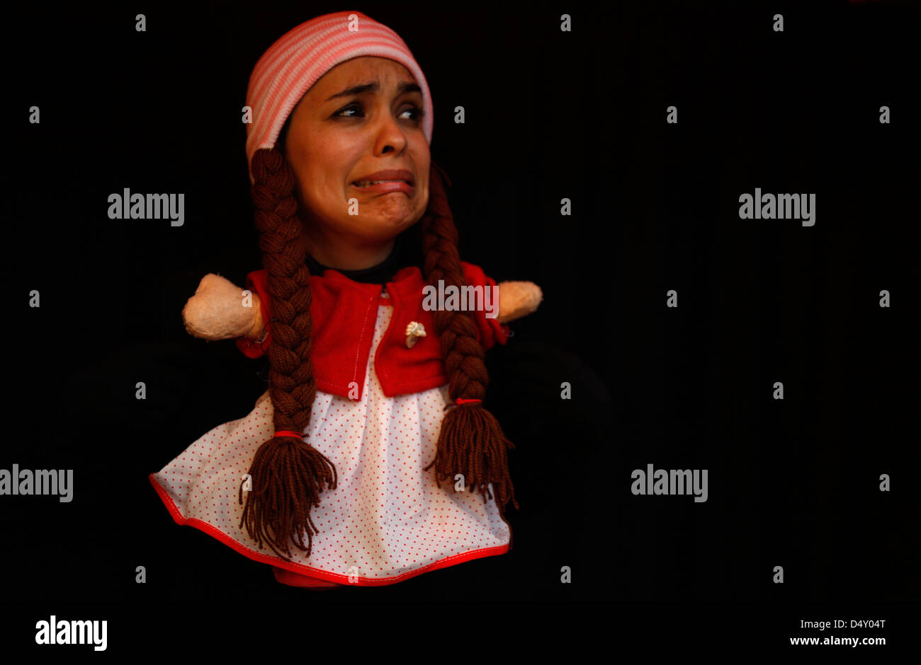 Actress crying hi-res stock photography and images - Alamy