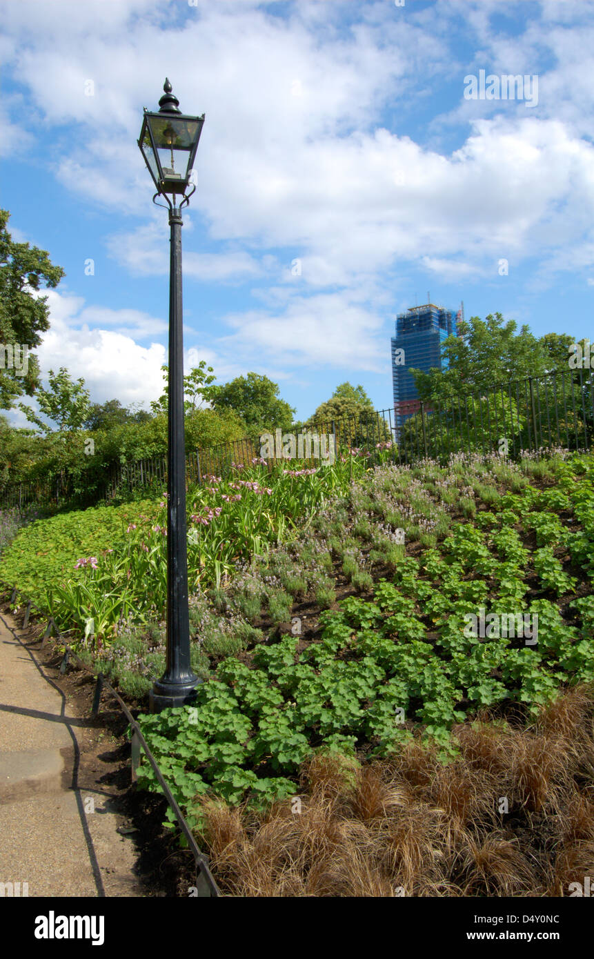 Lamp post in Hyde Park in London, England Stock Photo - Alamy