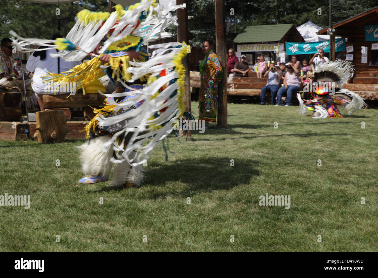 Native Americans dancing at Cheyenne Frontiers day Stock Photo - Alamy