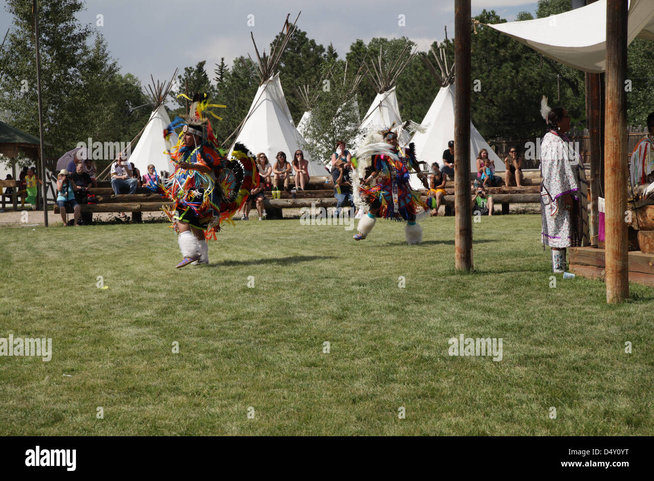 Native Americans dancing at Cheyenne Frontiers day Stock Photo - Alamy