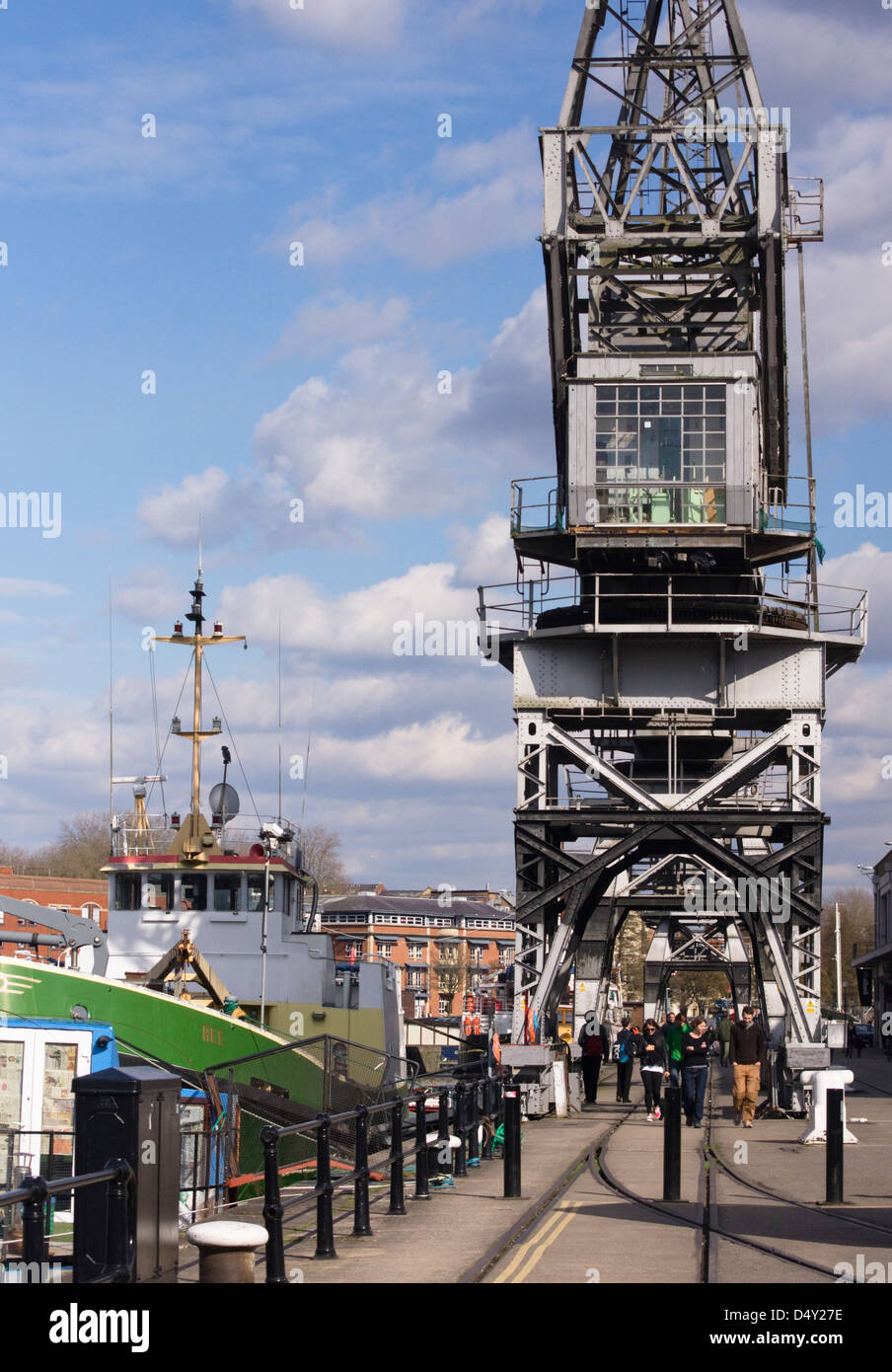 Bristol harbourside cranes hi-res stock photography and images - Alamy