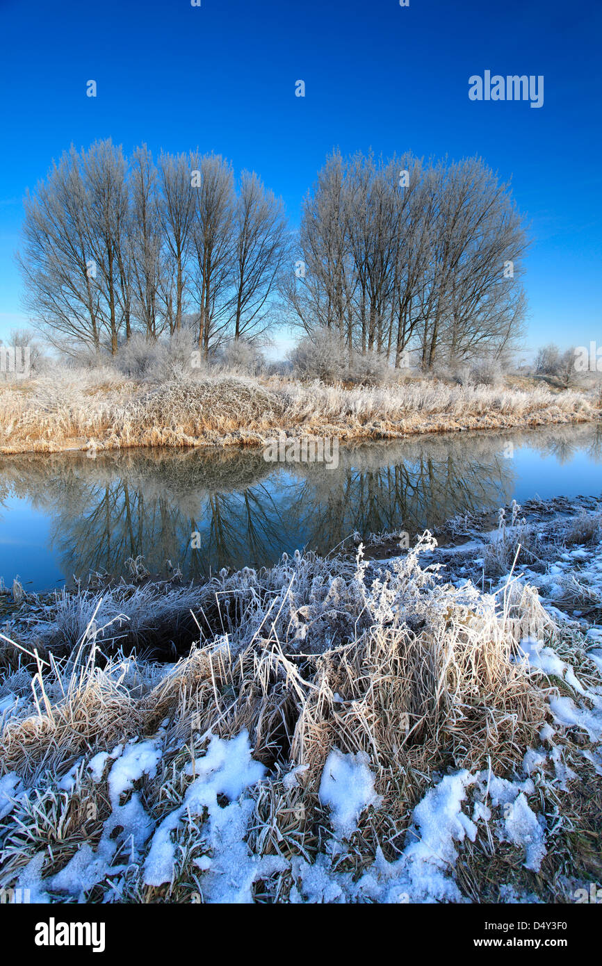 Hoare frost winter scene, river Welland, Glinton village ...