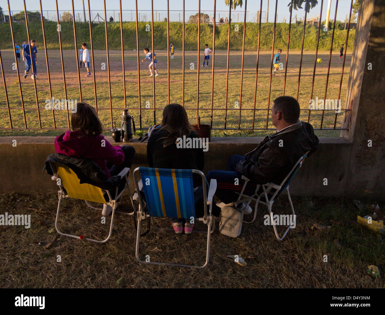 Parents watch children football hi-res stock photography and images - Alamy