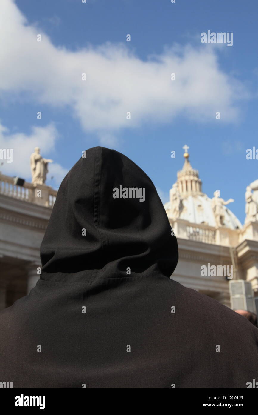Nuns hood hi-res stock photography and images - Alamy