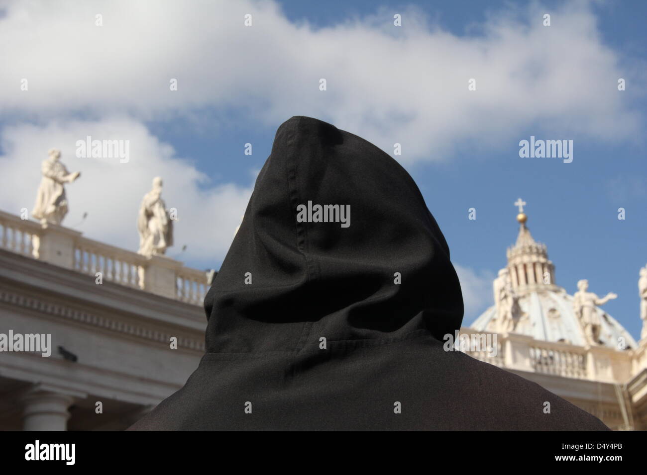 Nuns hood hi-res stock photography and images - Alamy