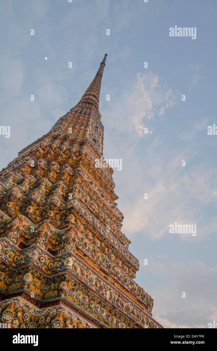 Exterior details of Wat Po buildings in Bangkok Thailand Stock Photo ...
