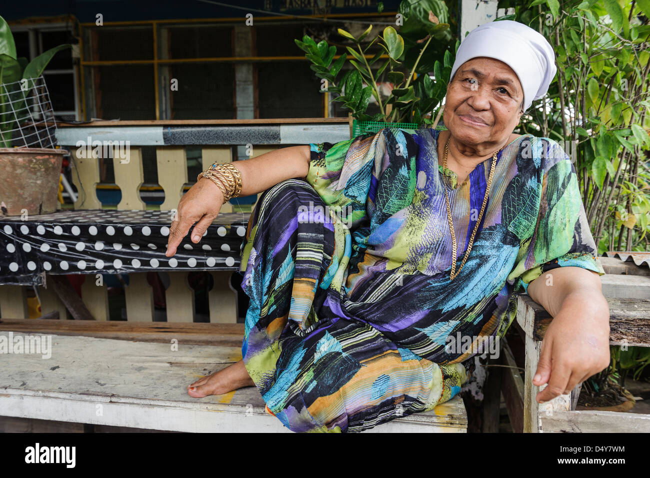 Brunei woman hi-res stock photography and images - Alamy