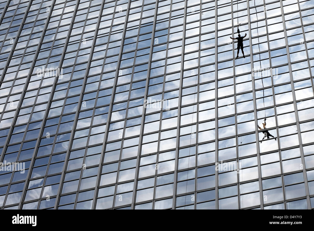 Base flying hi-res stock photography and images - Alamy